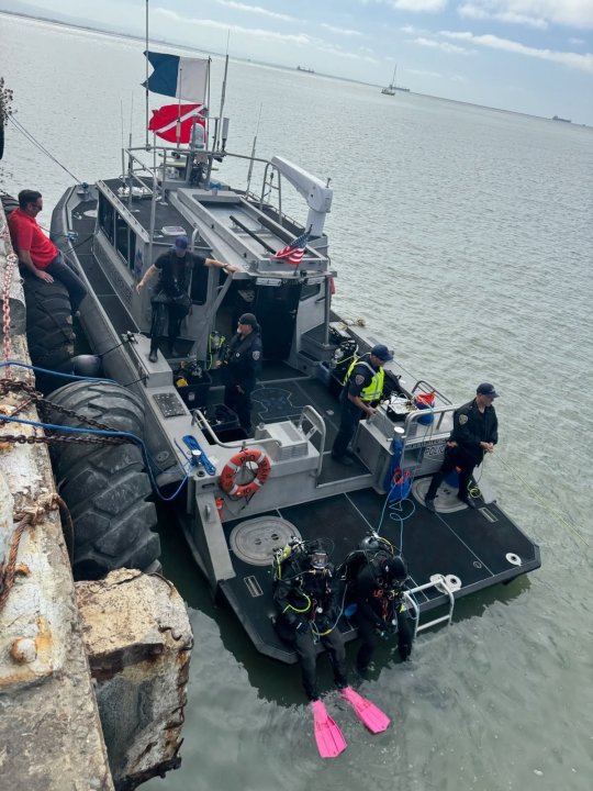 Photos: Uzi-style gun found floating in the San Francisco Bay