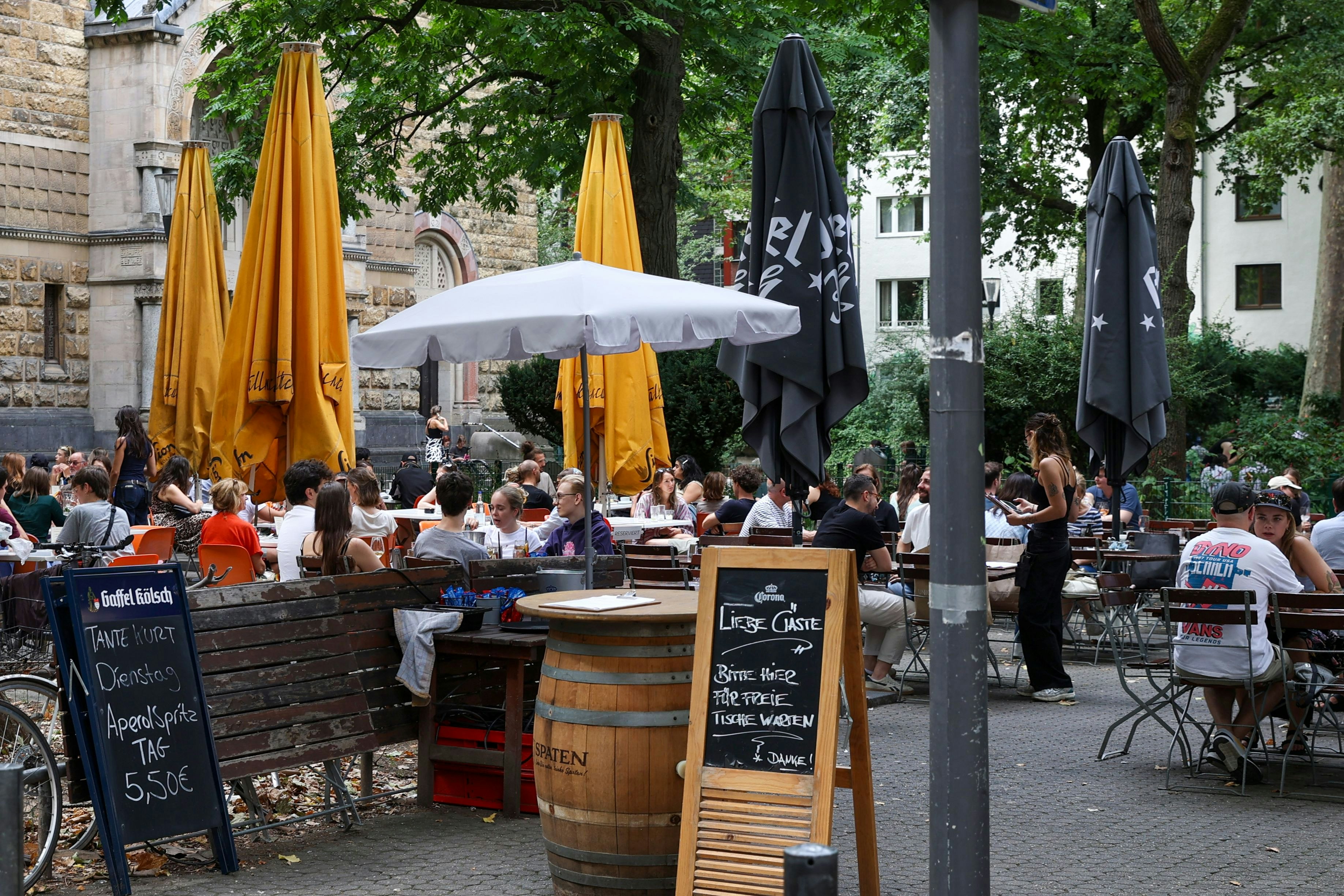 Pop-up-Biergarten in Vorbereitung: Stadt Köln hält an 22-Uhr ...