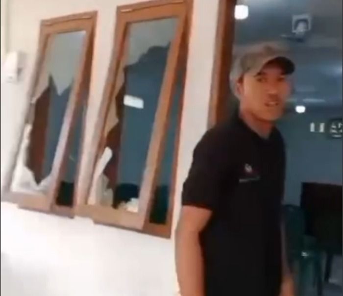 Yang hobi sweeping baca nih KUHP baru! Membubarkan pertemuan keagamaan ...