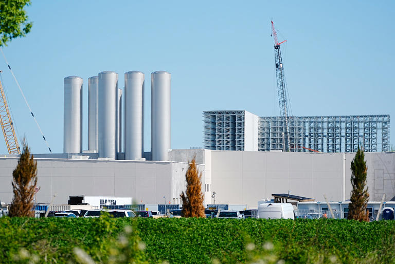 Fairlife hiring for new Webster milk-processing plant