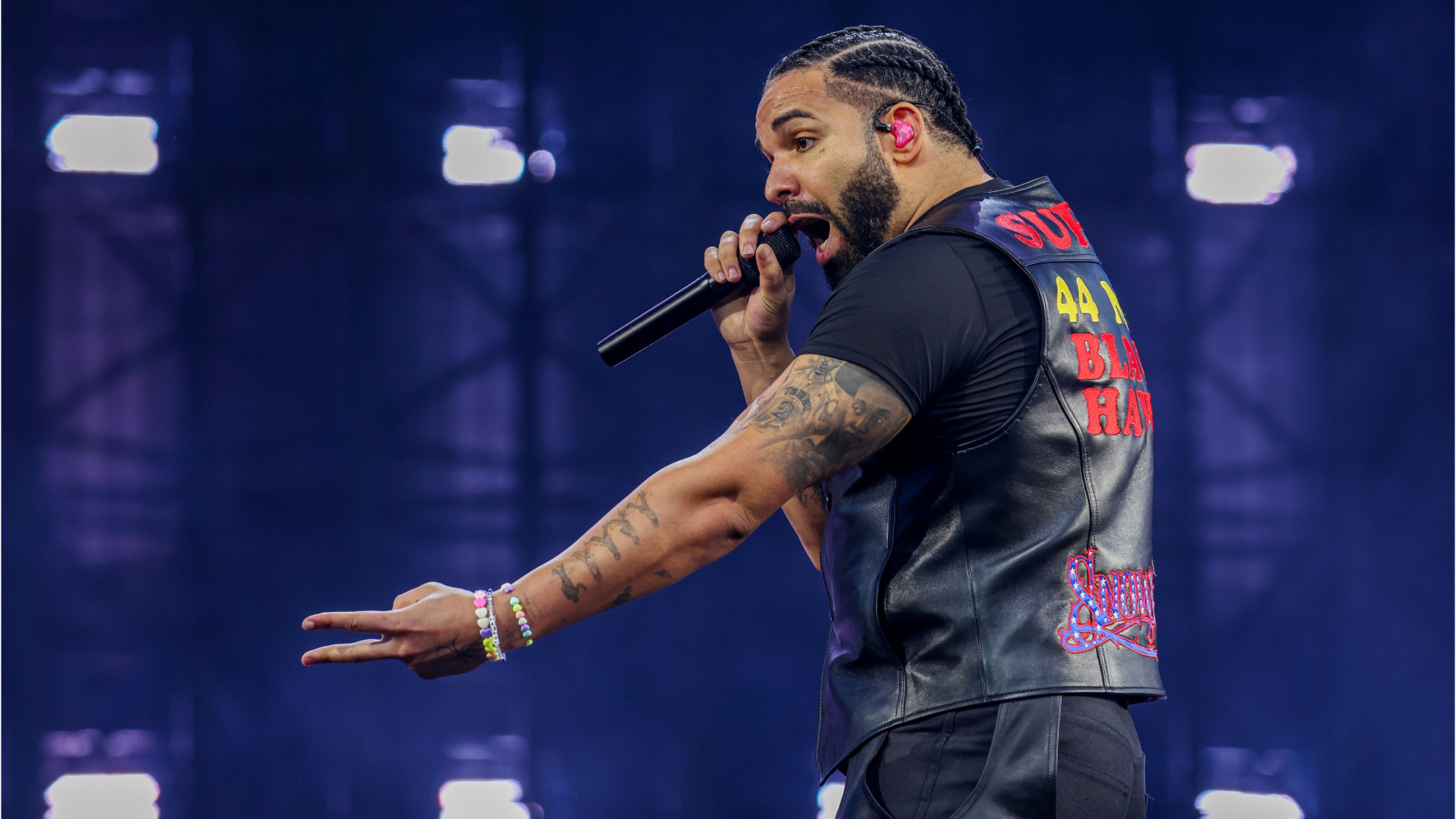 Drake officially cancels Australia and New Zealand tour