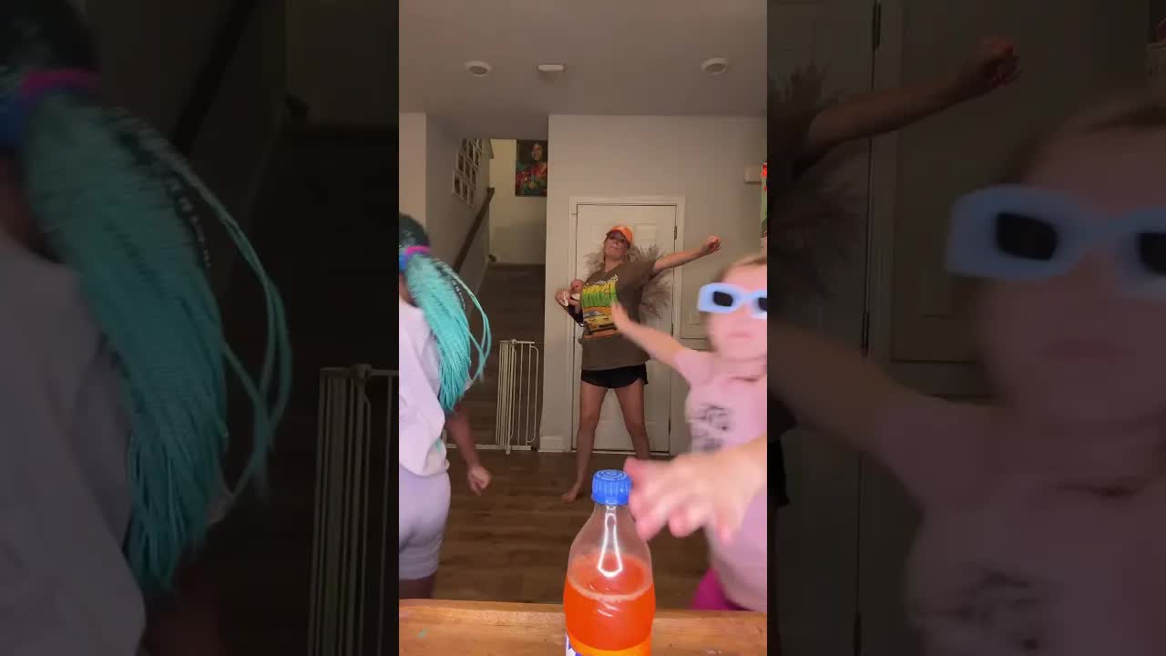scarlett and tiania: dancing the pepsi fanta trend!