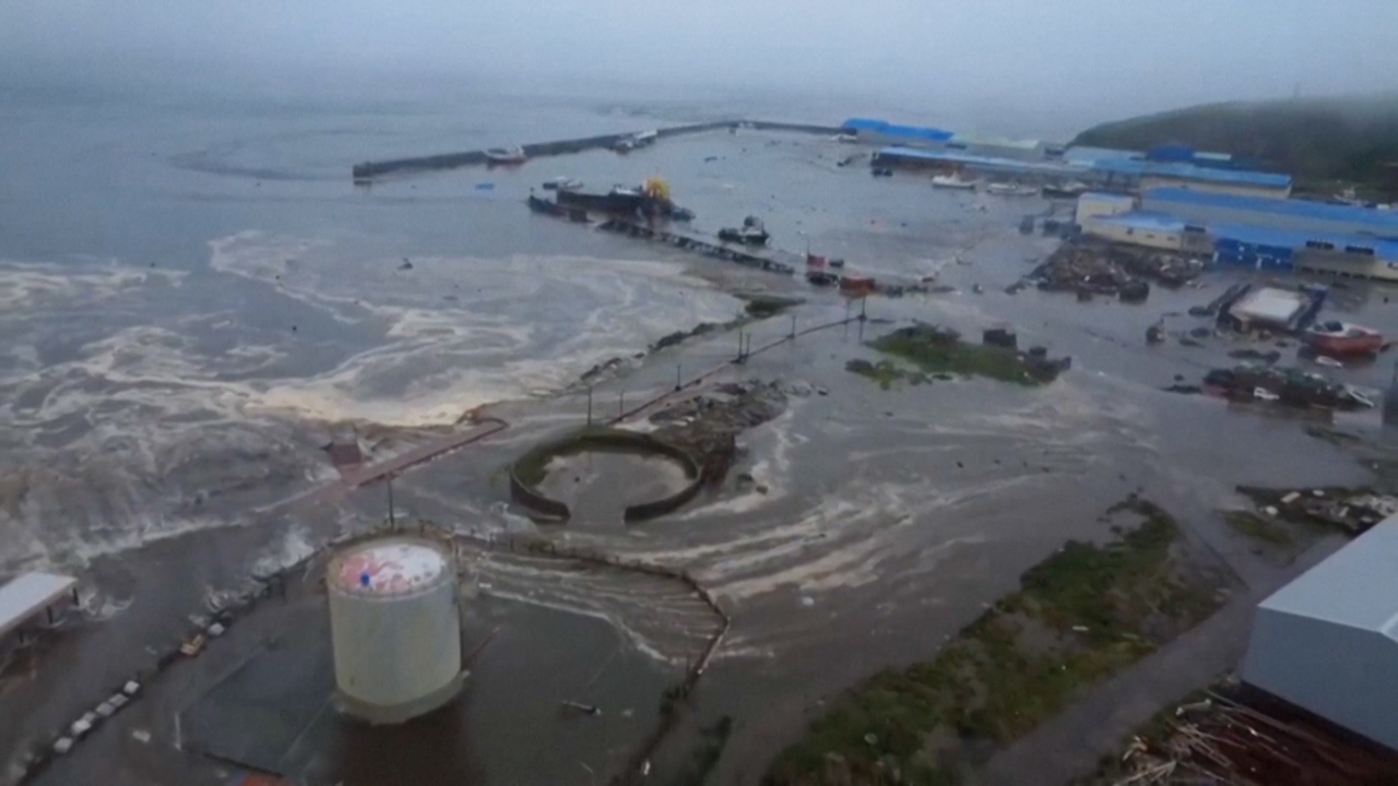 Massive Quake off Russia's Far East Triggers Pacific-Wide Tsunami Alerts