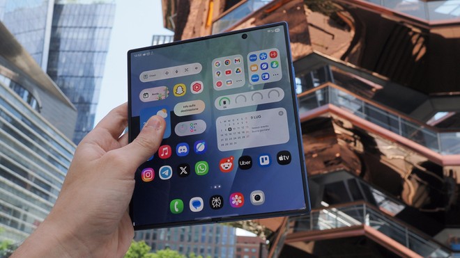 Samsung: nel 2026 punterà più su Galaxy Z Fold 8 che sul Flip