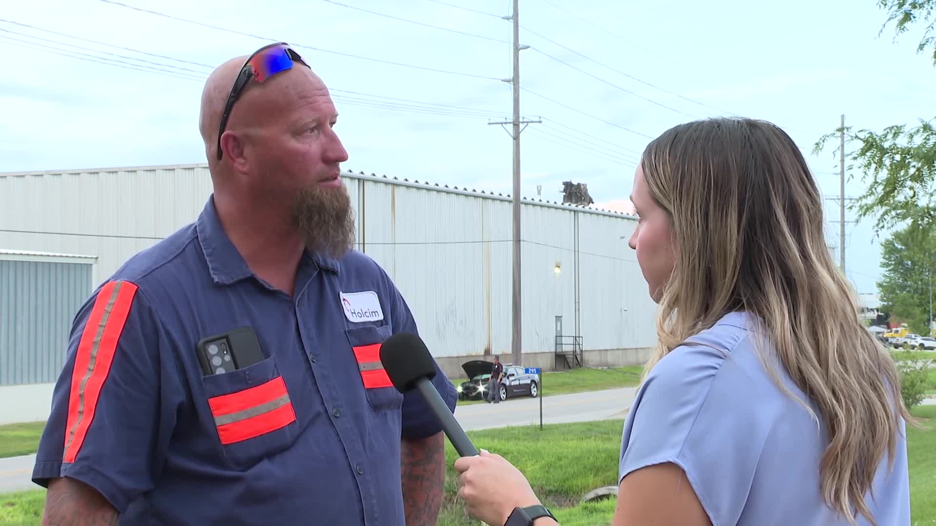 Family Confirms: Search for father and two daughters trapped after ...