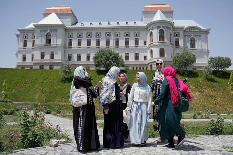 Afghanistan’s pioneering female tour guides are opening up the country ...