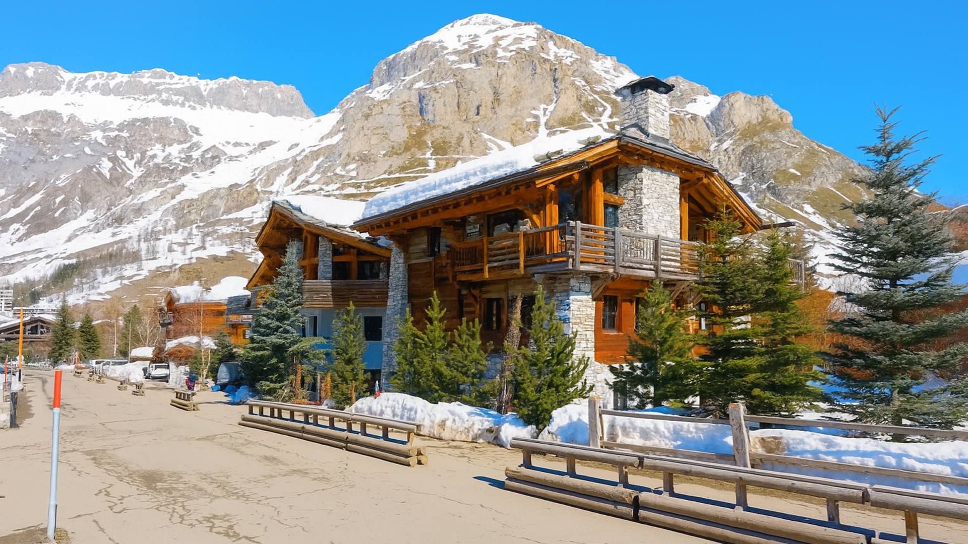Val d'Isère, Francia - Sci e paesaggi alpini nelle Alpi francesi (4K)