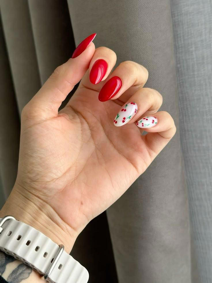 7 inspirasi nail art bernuansa merah putih, chic dan elegan