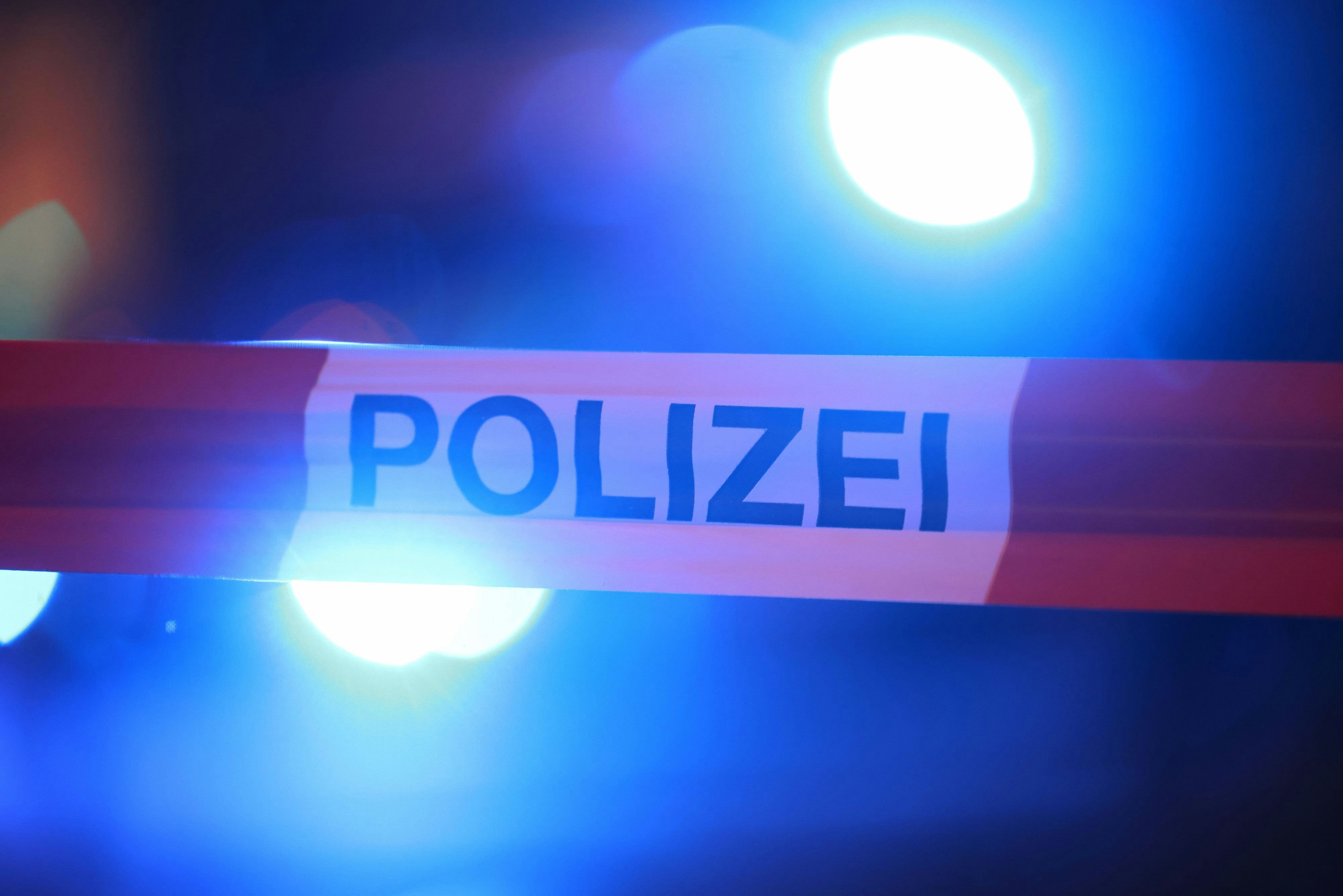 Fiese Masche in Bonn: Mann zockt hilfsbereite Frau ab