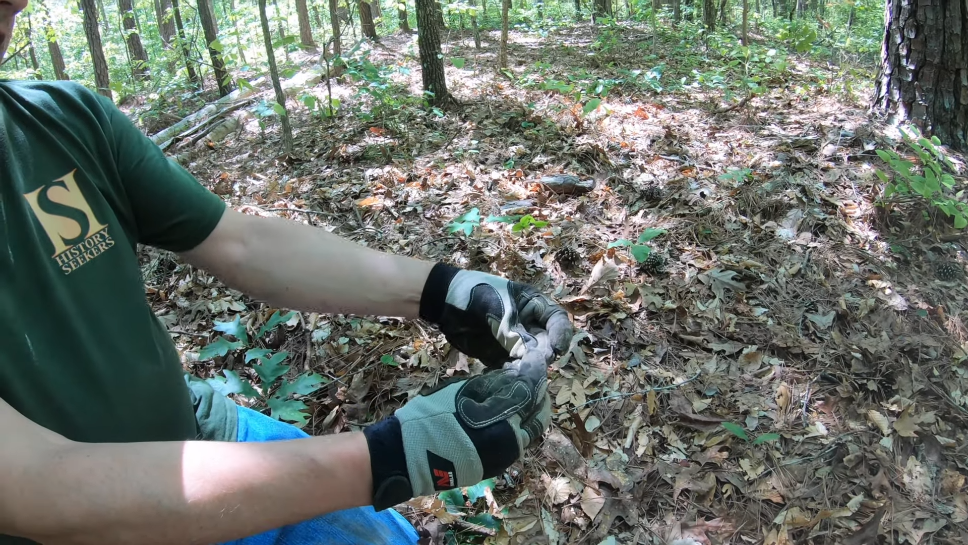 Metal detecting a lost church in an Alabama ghost town