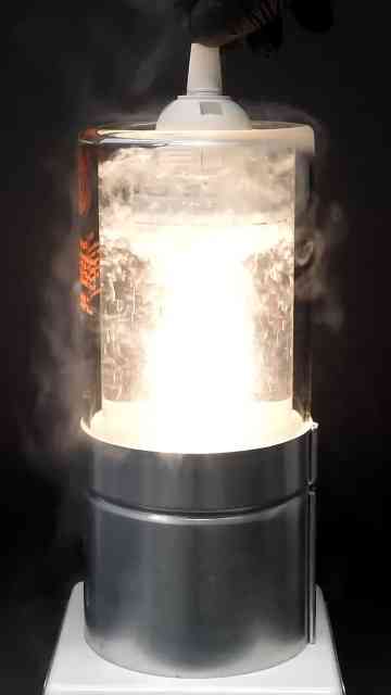 Light bulb vs liquid nitrogen