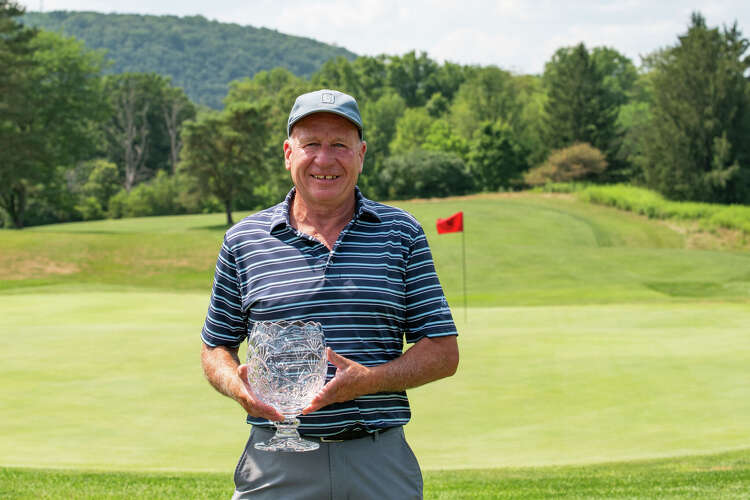 Mueller defends NYS Super Senior Amateur golf title