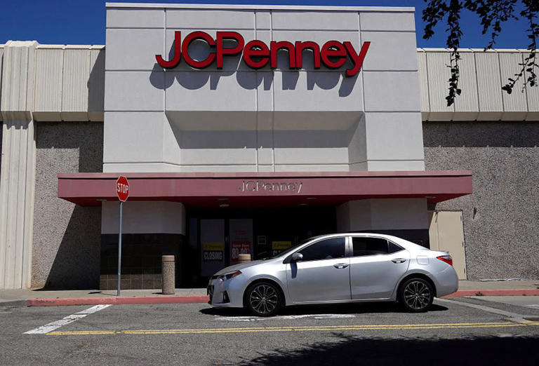 JCPenney has $187 gold cubic zirconia stud earrings that look like ...