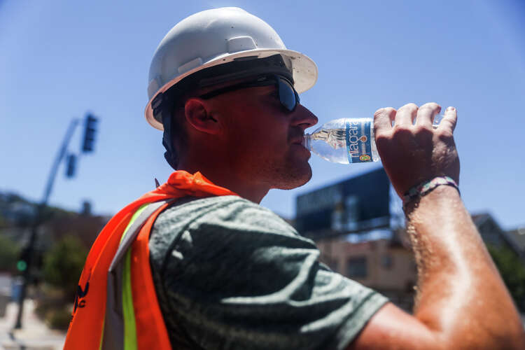 How to avoid heat-related illness in Houston as temperatures climb ...