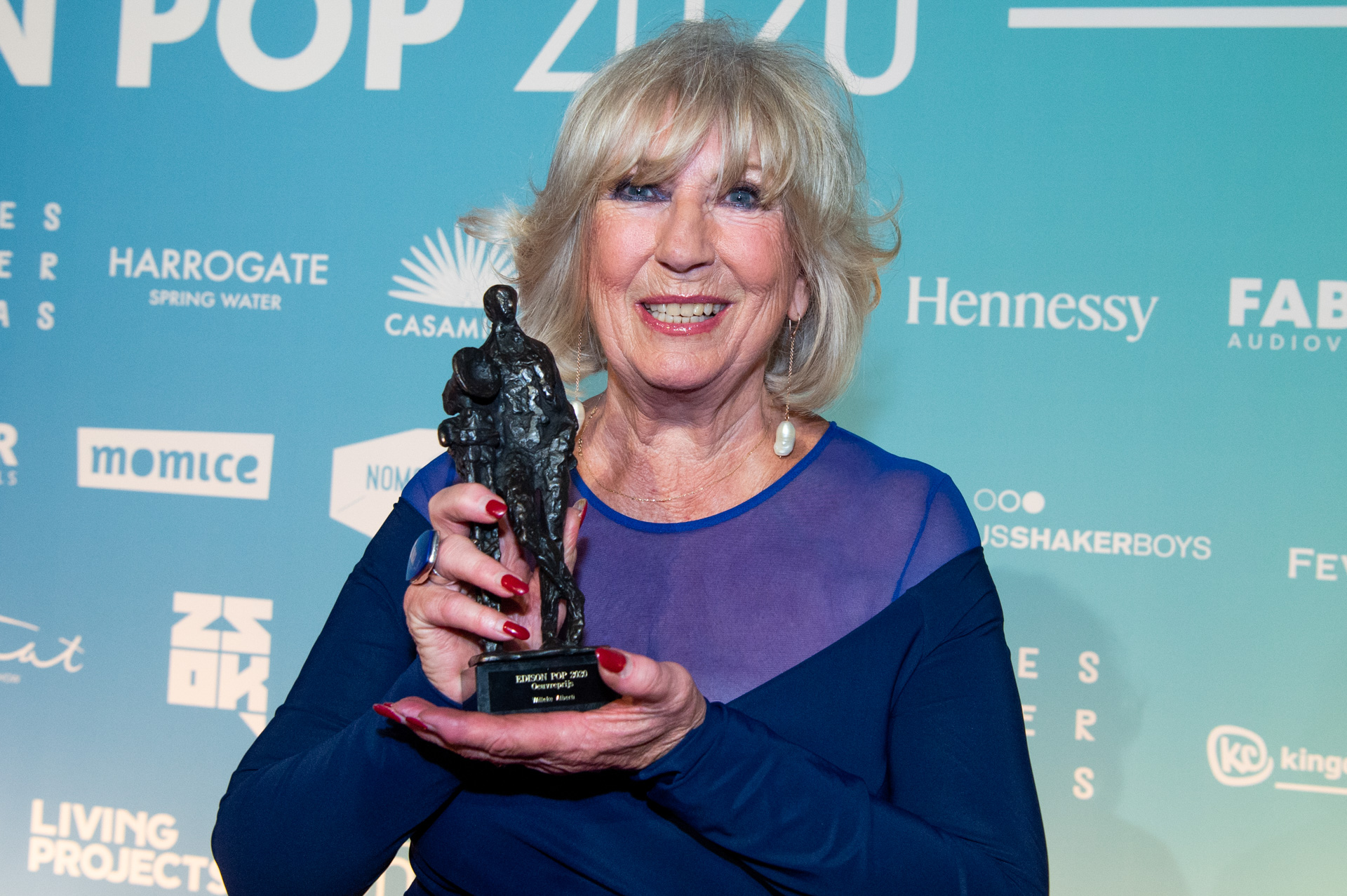 Willeke Alberti zoekt professionele hulp