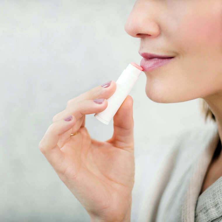 10 Step Minimalist Skin Care Routine for Glowing Skin
