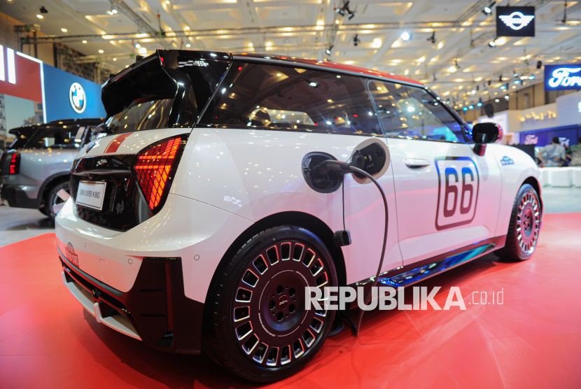 Asuransi Mobil Listrik Belum Diatur Khusus, Industri Tunggu Aturan OJK ...
