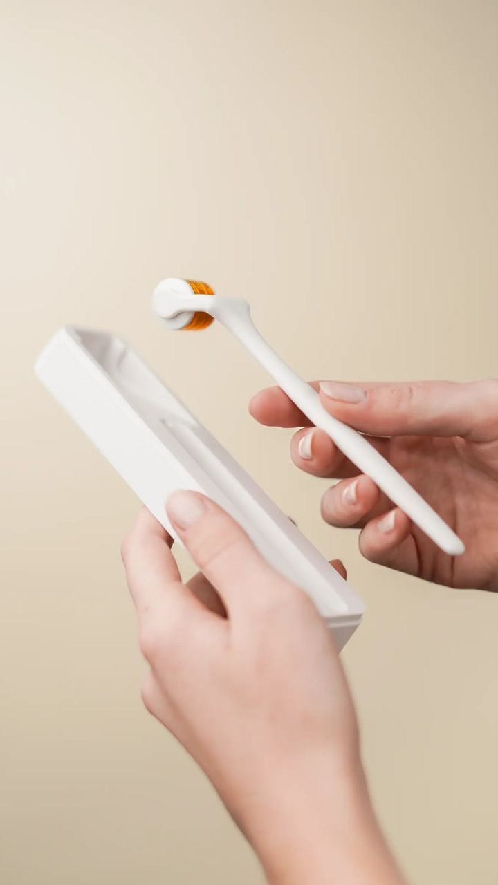 Know the pros and cons of using derma rollers for faster hair growth