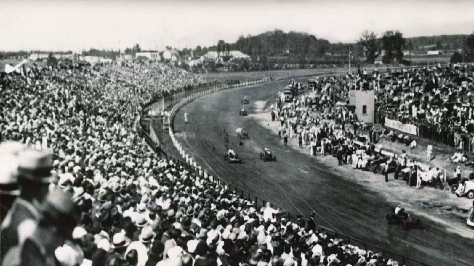 Most Dangerous Tracks in NASCAR History (Ranked 25 -> 1)