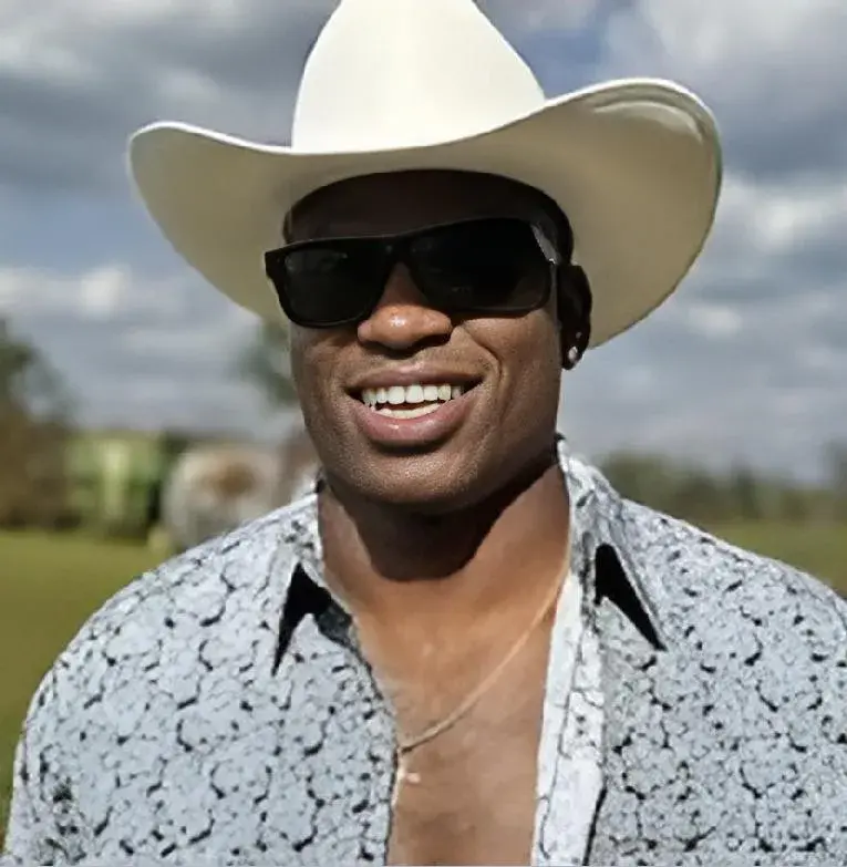 The Pulse of Entertainment: R&B’s Mike Clark Jr. Goes Country on New ...