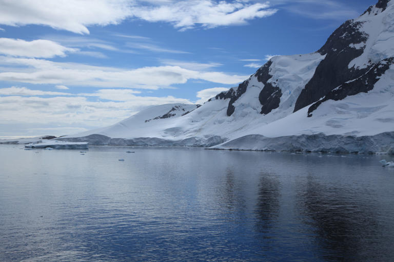 Why Antarctica’s “Pyramid” Stirs Wonder and What Science Reveals