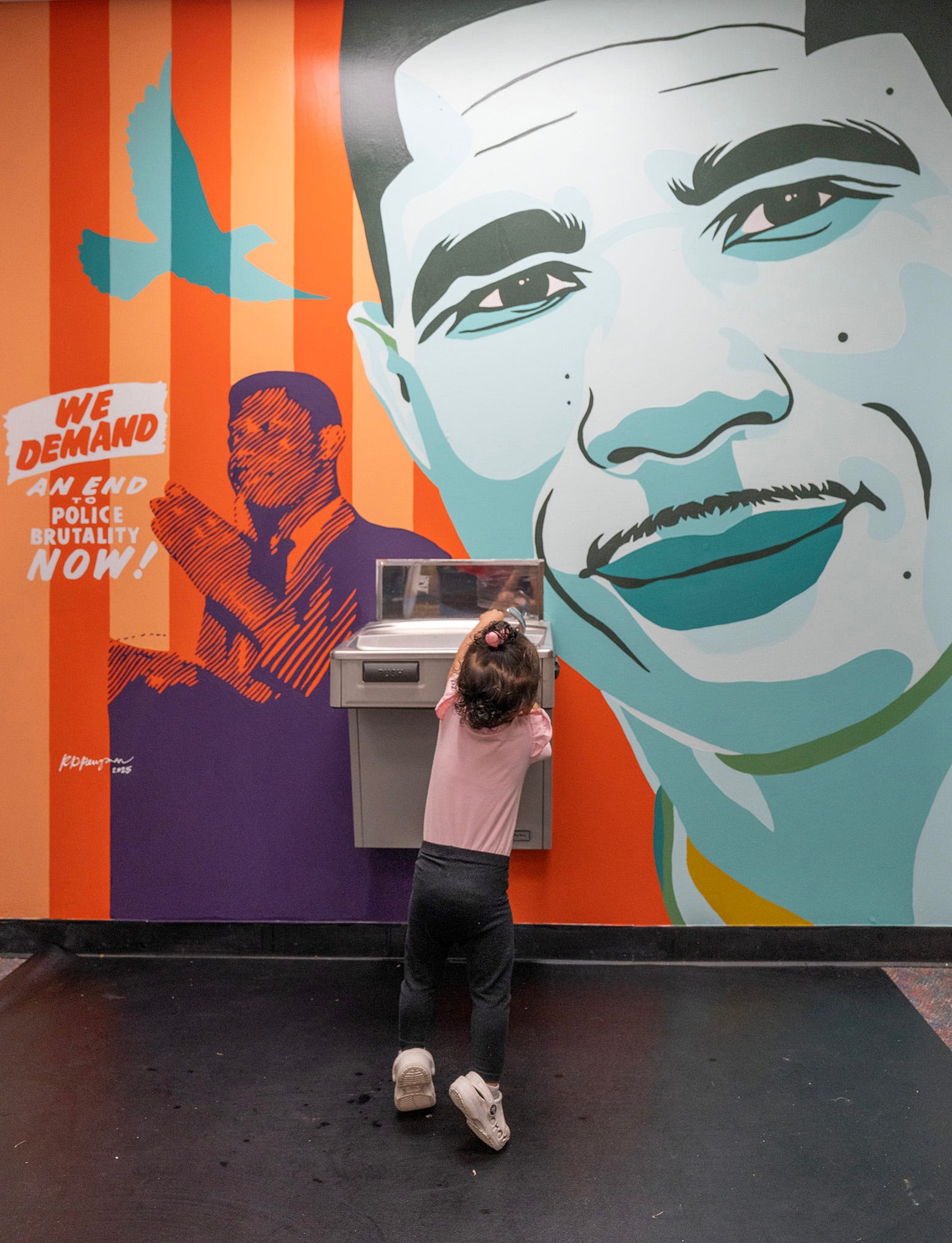 A Jackson public library finds new life with murals — while another is ...