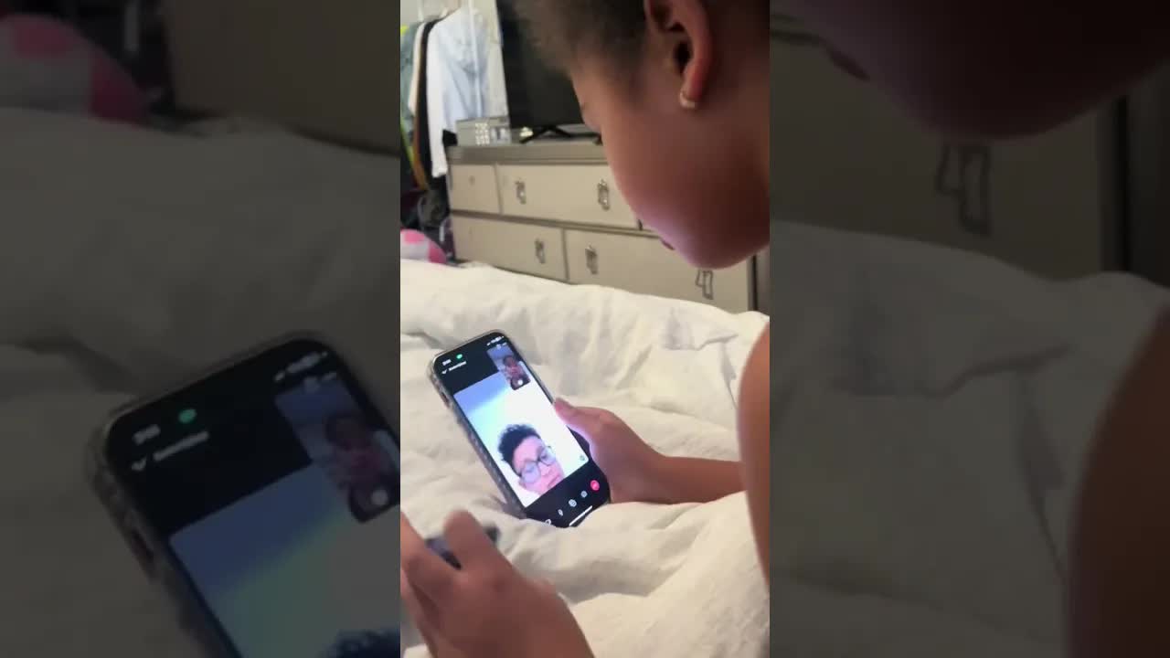 scarlett and tiania: easton's sweet reaction to scarlett's eye injury