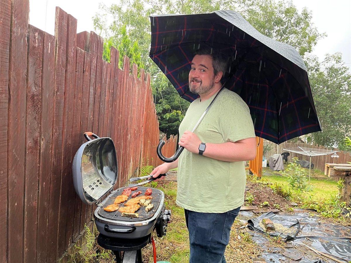 Matthew’s 5st 2.5lb weight loss journey wows football legend Paul Merson