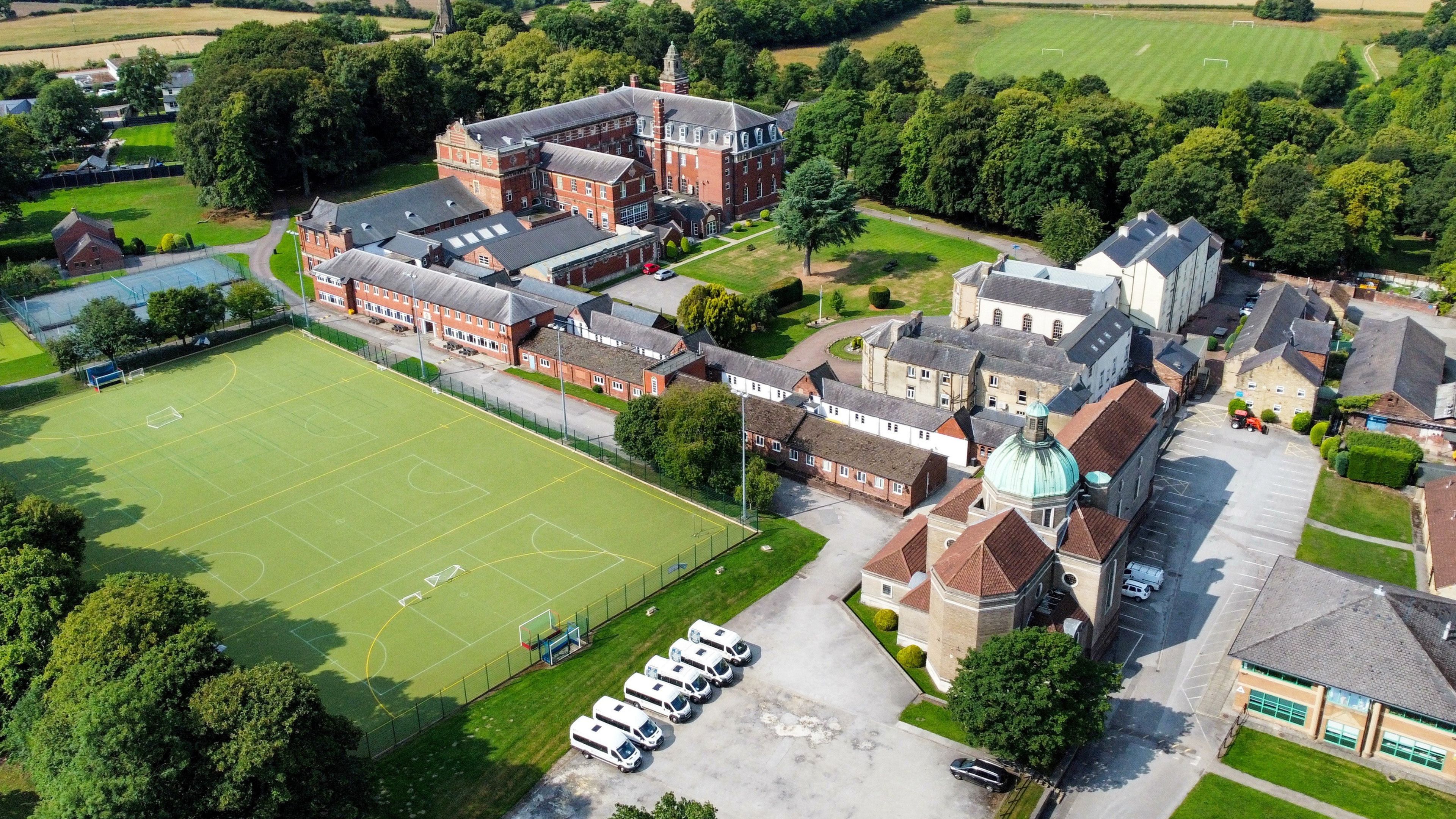 Parents race to raise £1 million to save posh independent schools from ...