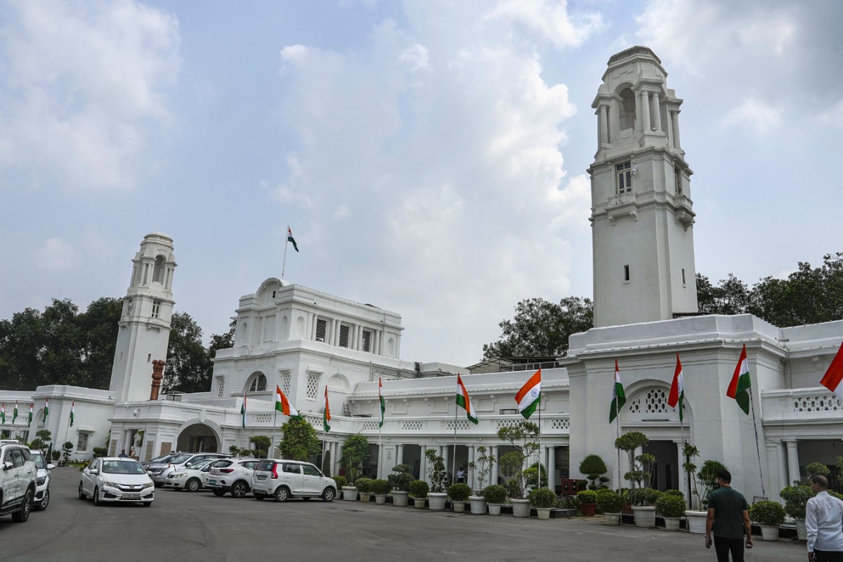 'Sheesh Mahal' among 5 CAG reports expected in Delhi Assembly winter ...