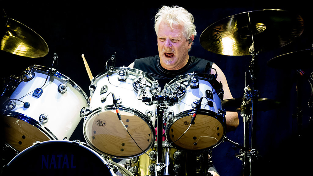 Iron Maiden: Simon Dawson bringt Stabilität