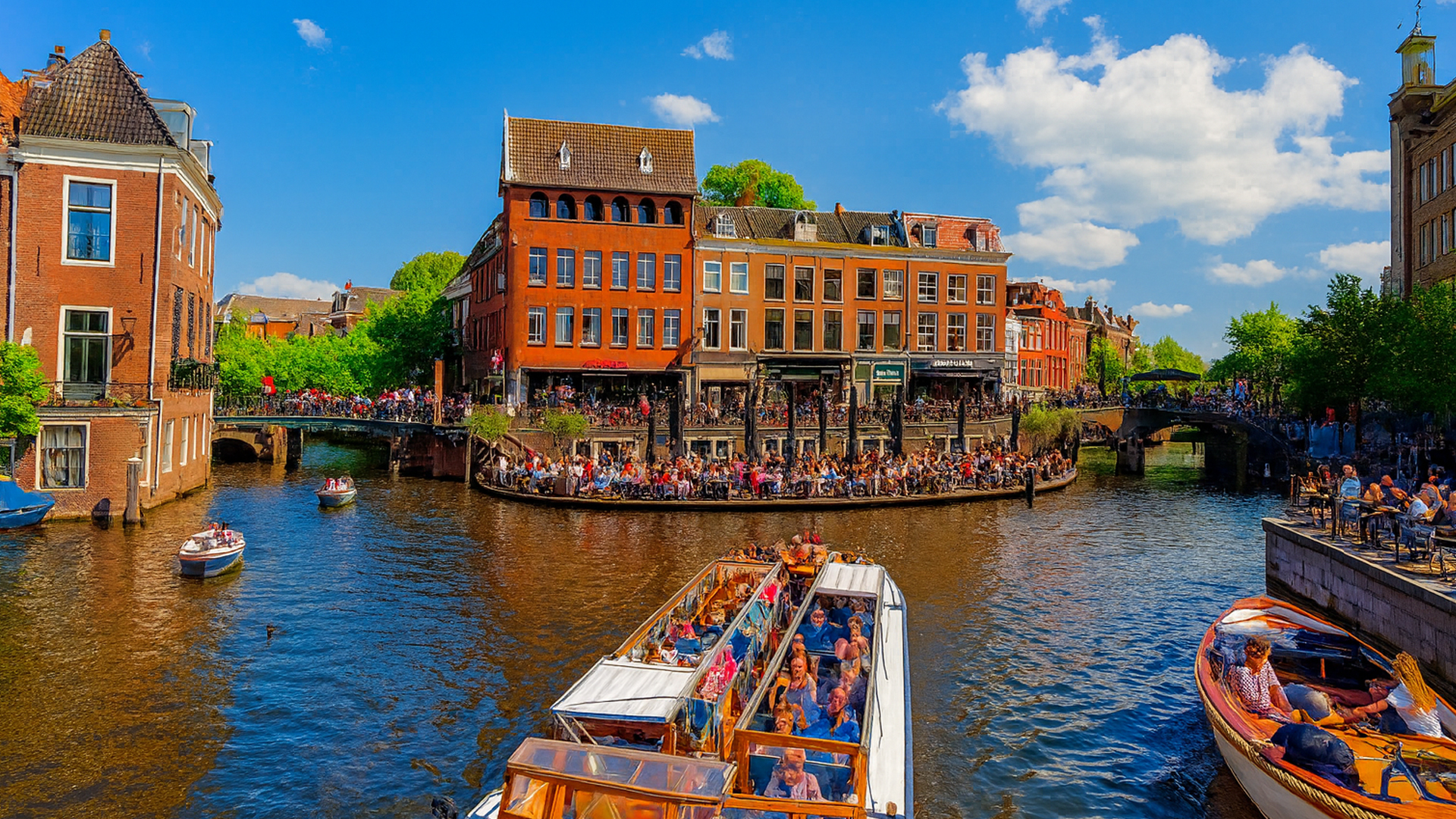Leiden Historic Walk – Dutch Culture and Architecture (4K)