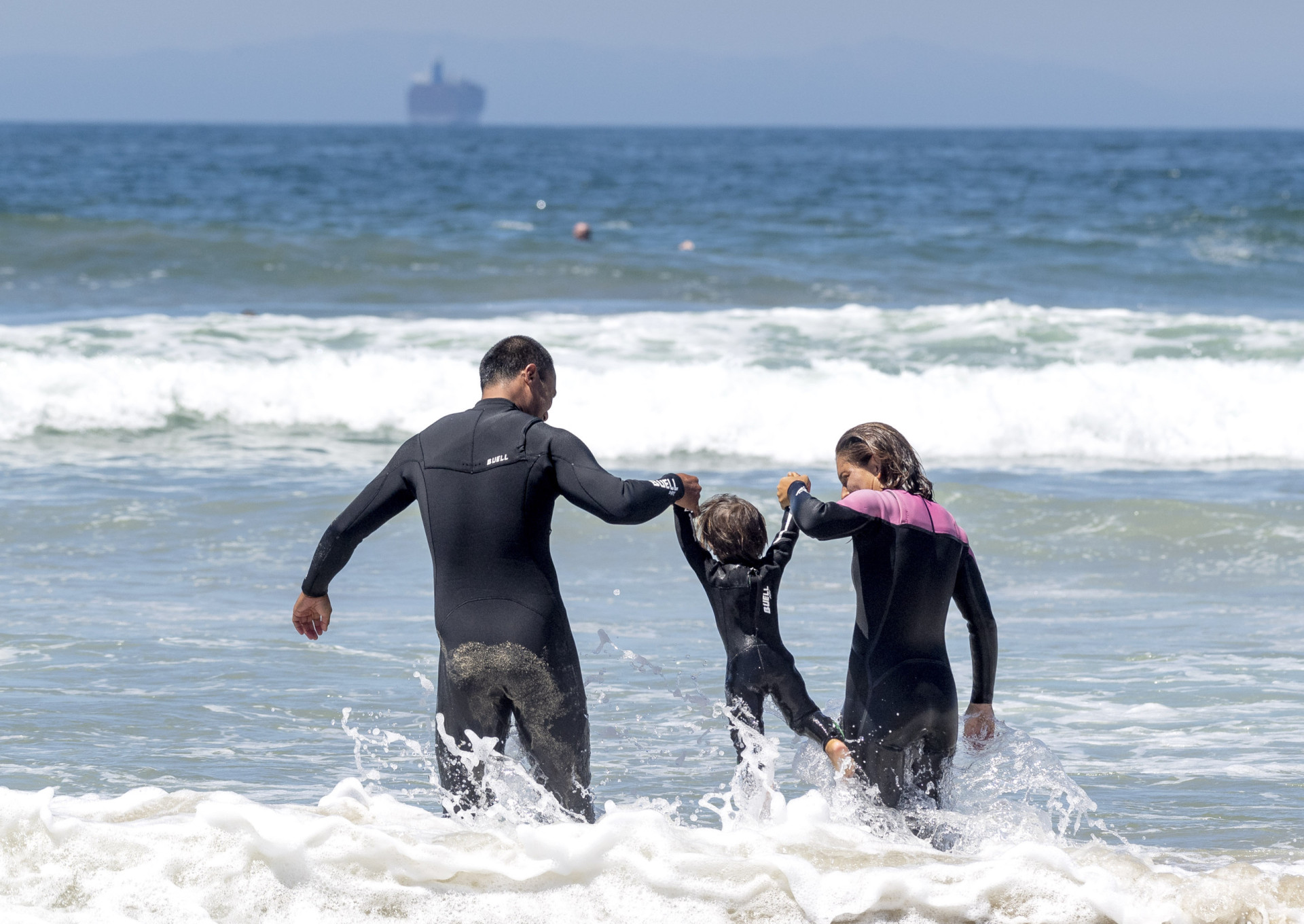 How to keep kids safe during a heat wave