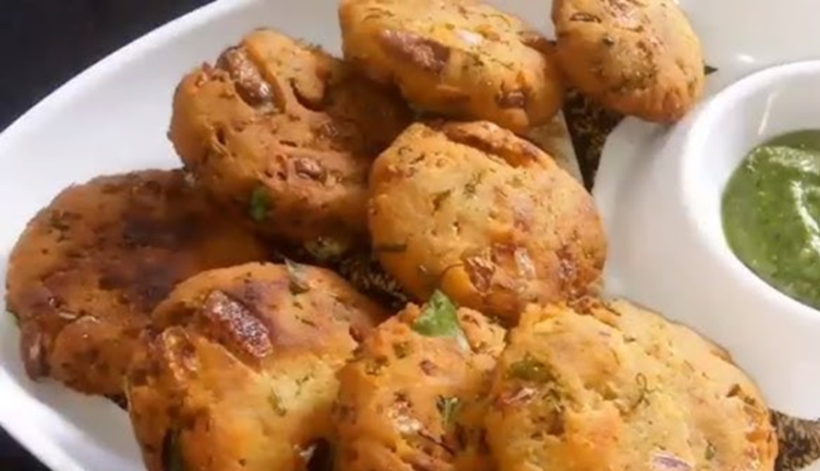 Bread Vada: Trust this in the midst of your busy morning schedule ...