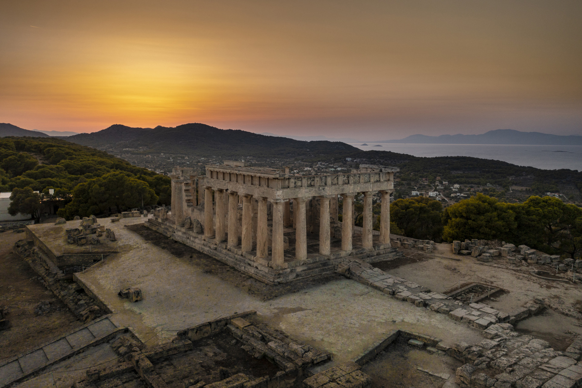 30 famous Greek landmarks beyond the Acropolis