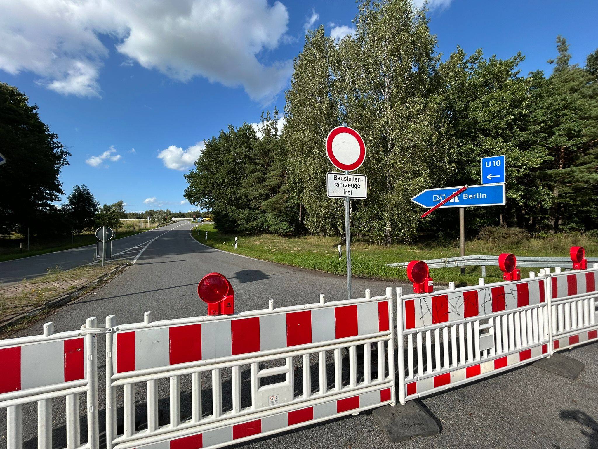 Auffahrt auf A24 bei Heiligengrabe in Richtung Berlin gesperrt