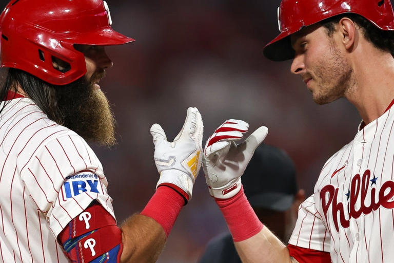 Streaking Phillies pursue sweep of skidding Orioles