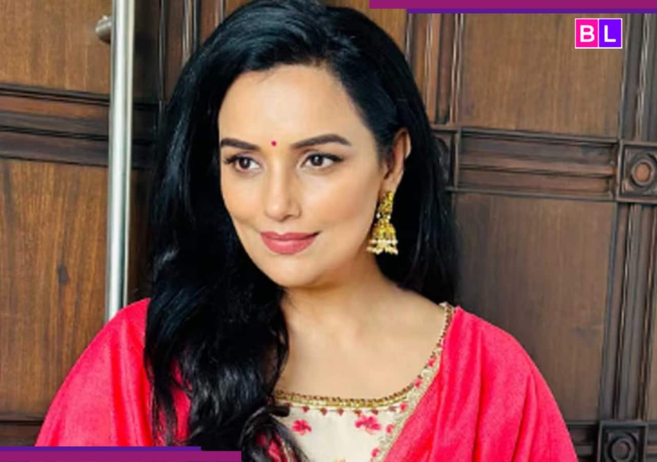 Salman Khan and Shah Rukh Khan's co-star Shwetha Menon booked for ...