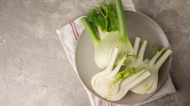 Fennel Bulbs Actually Come In 2 Sizes — Here's When To Use Each
