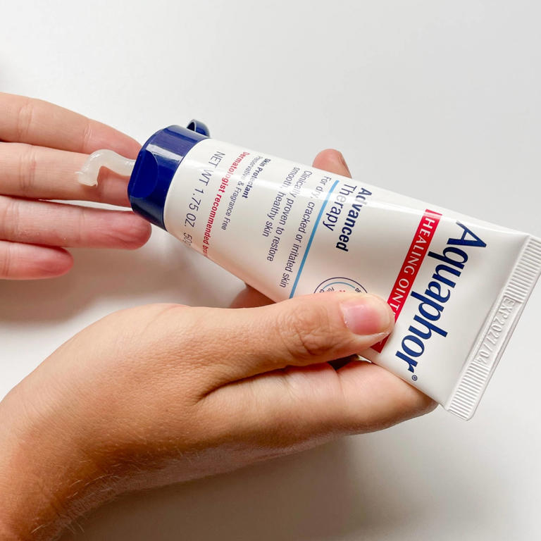 Aquaphor or Vaseline: Which One Should You Use? We Asked Dermatologists