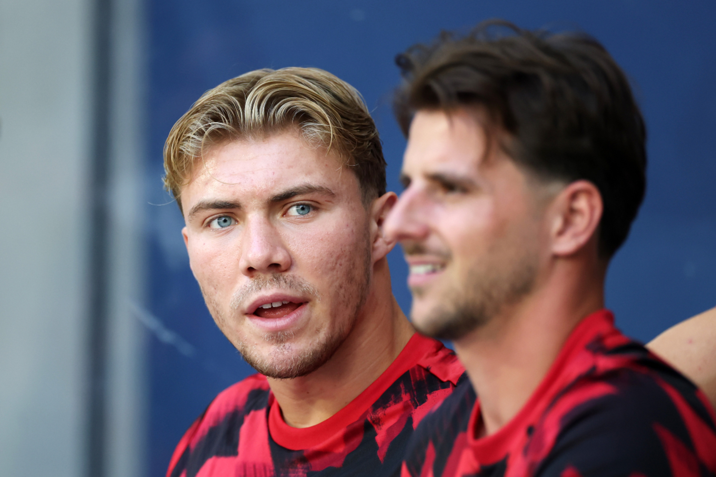 ‘Talks ongoing’ for Man Utd to finalise £43m transfer after ‘clear ...