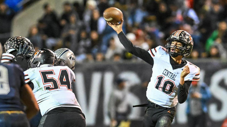 Fresno Bee Top 25 preseason football rankings: Central East leads the way