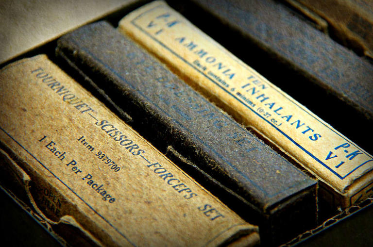 Shocking Reason Why The NFL Banned Smelling Salts and Why Players Use ...