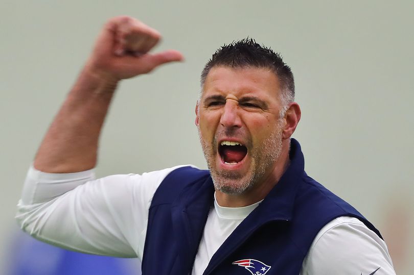Mike Vrabel bleeding on face after breaking up fight between Patriots ...