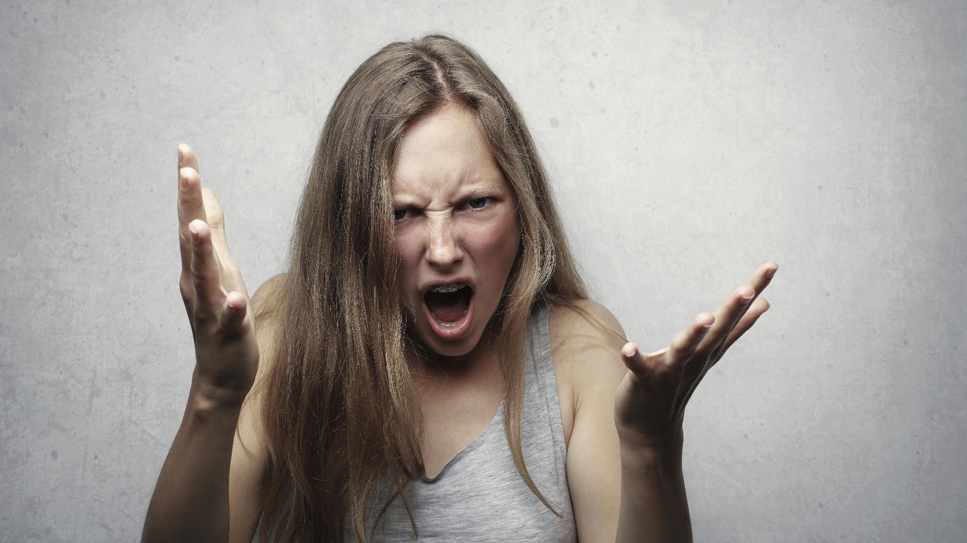 20 Outdated Behaviors Modern Women Have Abandoned
