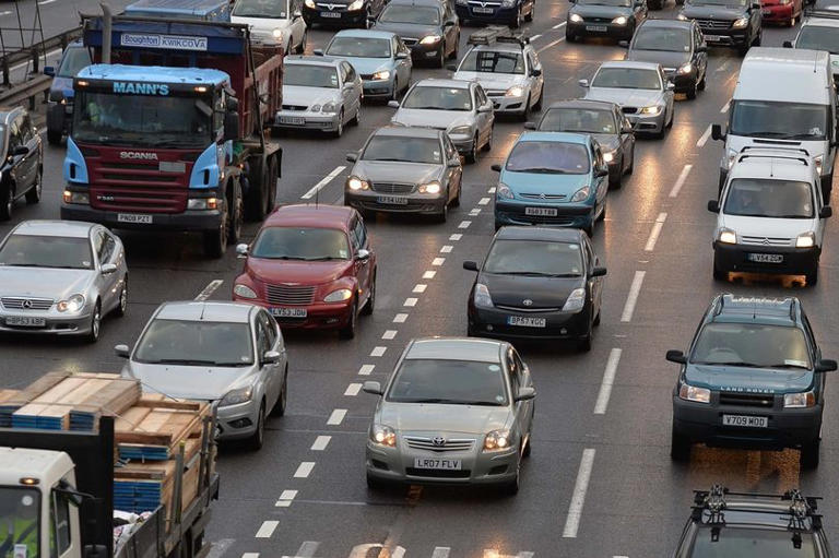 Long delays on North Circular at M11 junction afrer lorry crash causes ...