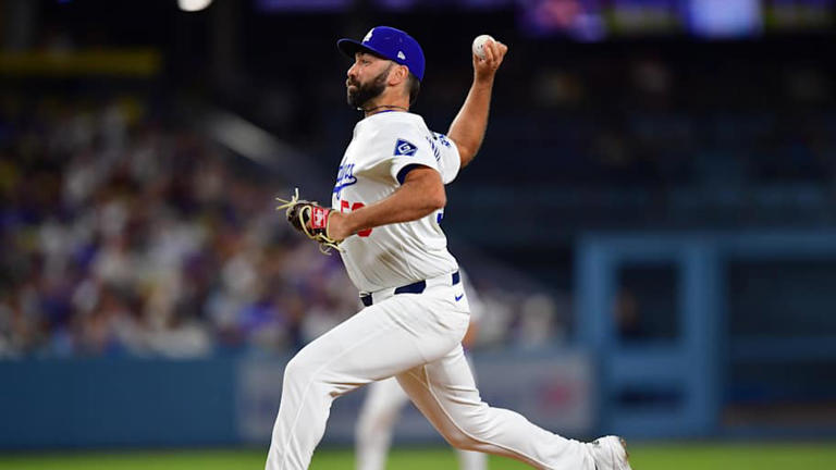 Phillies Sign Former Yankees Pitcher