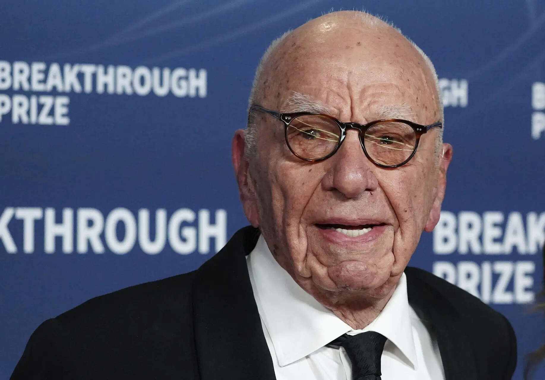 Murdoch to send Trump health updates to dodge Epstein trial deposition ...