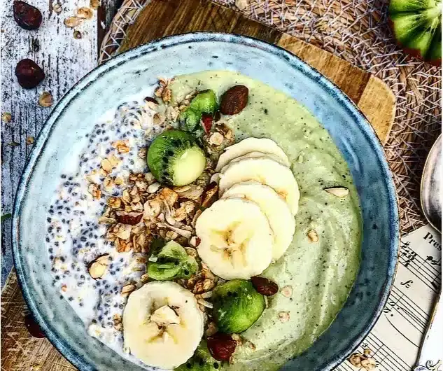 This Vibrant Green Chia Bowl Is a Healthy Breakfast That Feels Like a Treat