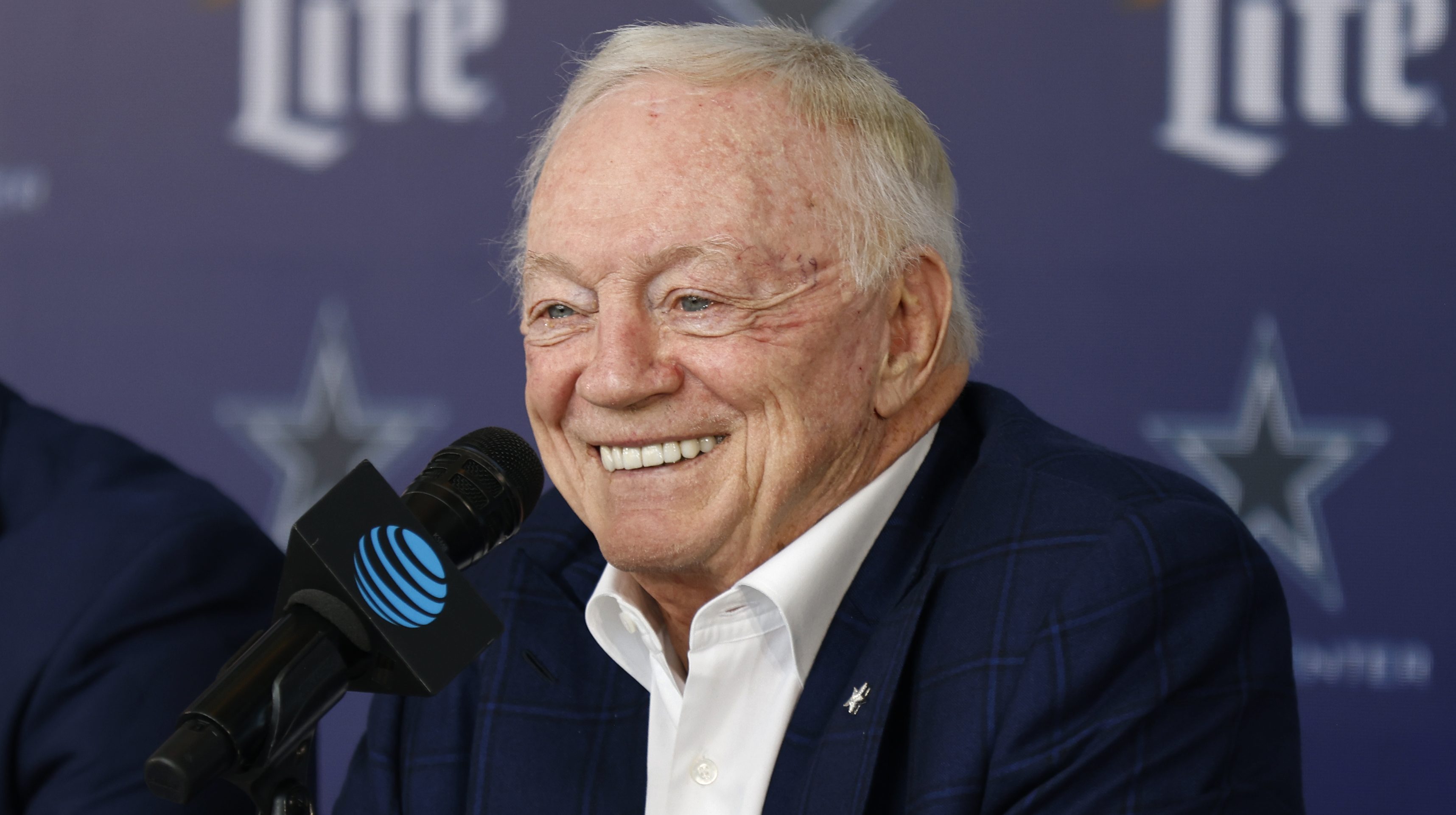 Cowboys Make Discouraging Statement on Micah Parsons Playing in 2025